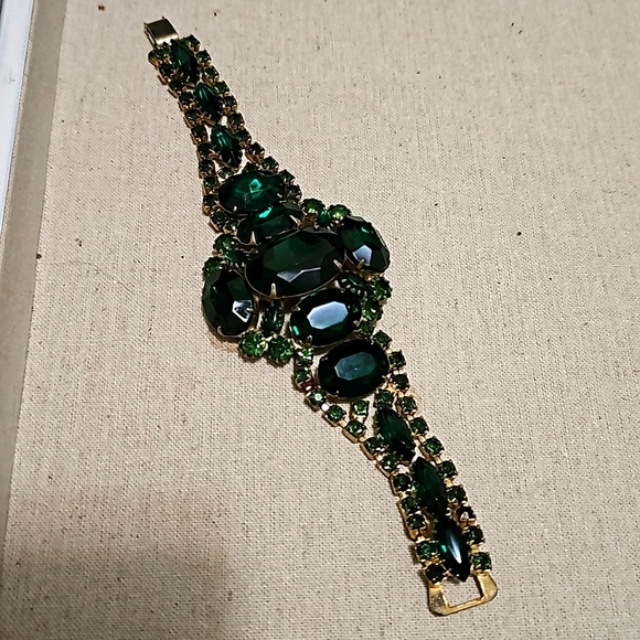 Vintage | Jewelry | Vintage Emerald Green Rhinestone Bracelet | Poshmark